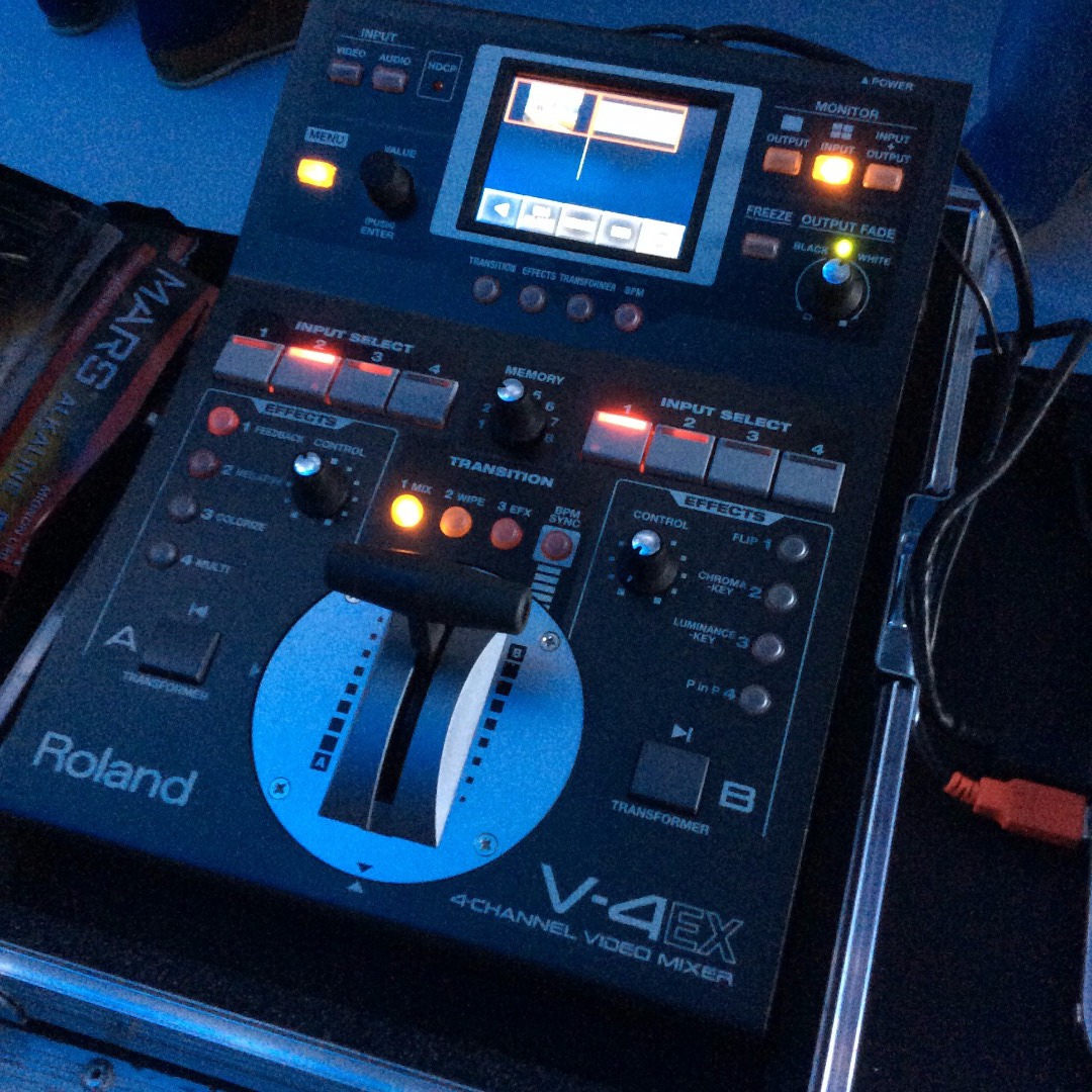 Roland V-4EX Video Mixer inkl. Case | - Veranstaltungstechnik in der Umgebung schnell finden.