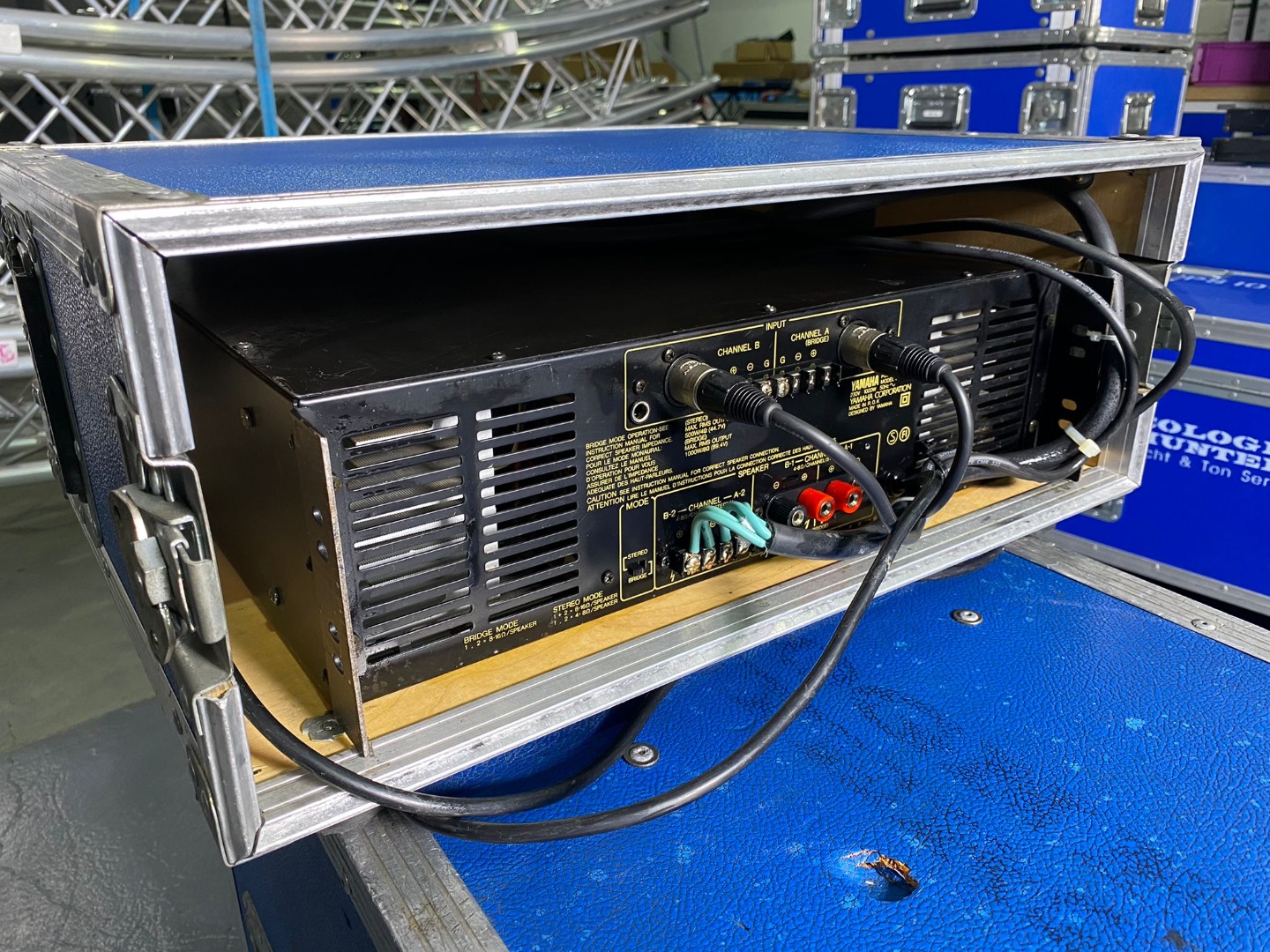 Yamaha P3500 + Case | 269 EUR - Gebrauchte-Veranstaltungstechnik.de ...