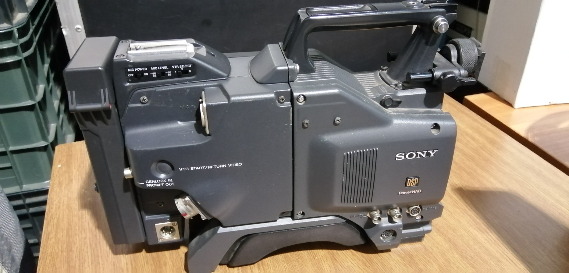 Sony dxc d30 | 130 EUR - Gebrauchte-Veranstaltungstechnik.de - Der ...