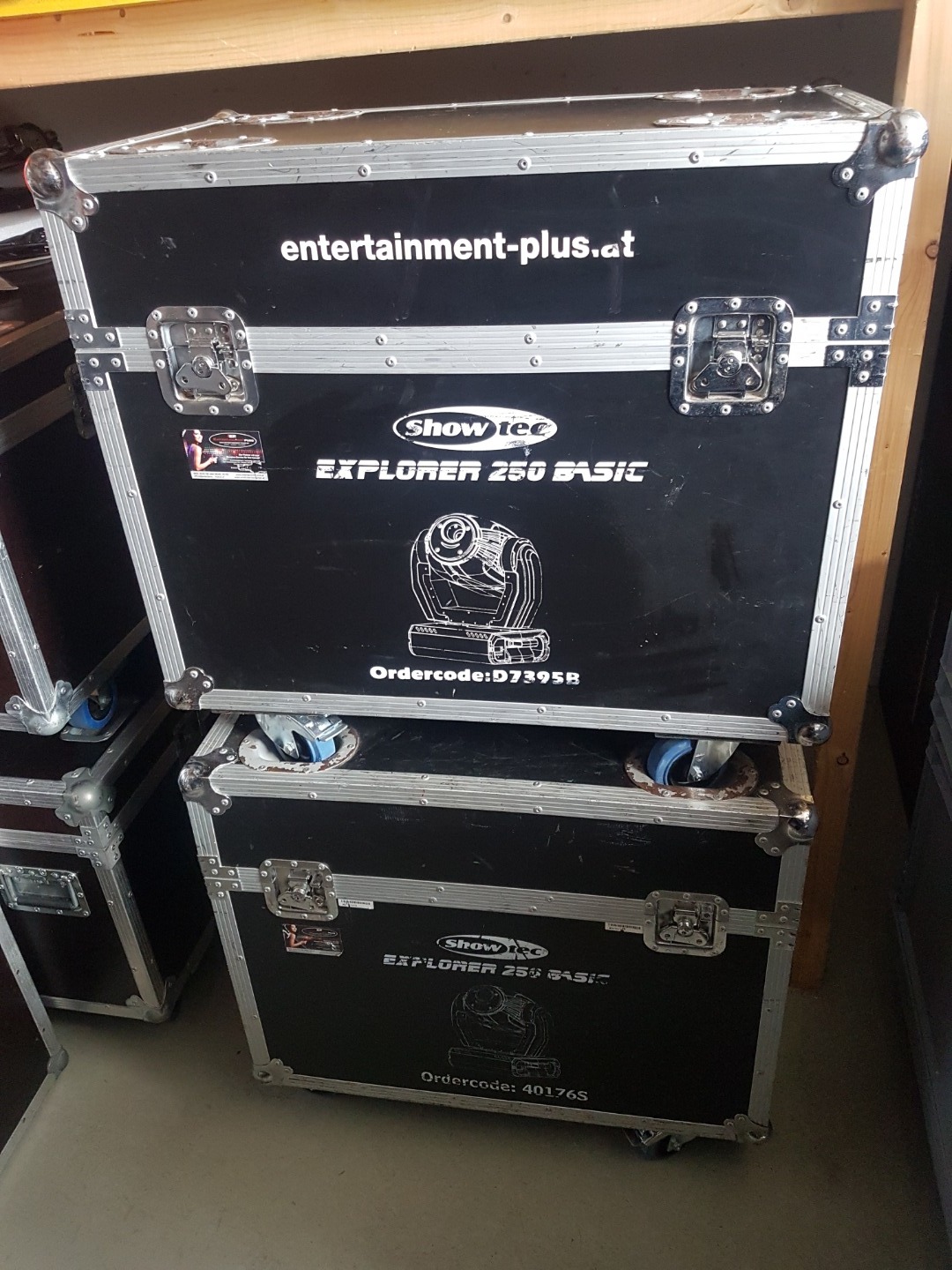 Showtec Explorer 250 - 4er Set mit Cases | 850 EUR - Gebrauchte ...