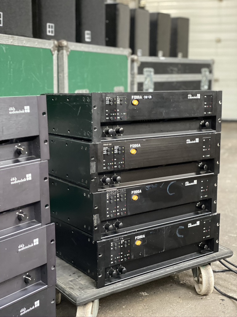 D&B Audiotechnik P1200A with C6 E9 E3 C7 C4 Max Cards | 595 EUR ...