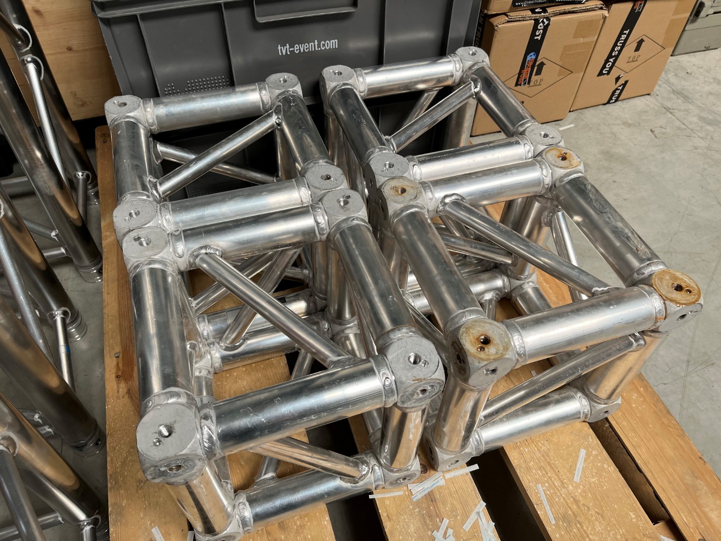 Global Truss F34 Boxcorner F34 Boxcorner | 175 EUR - Gebrauchte ...