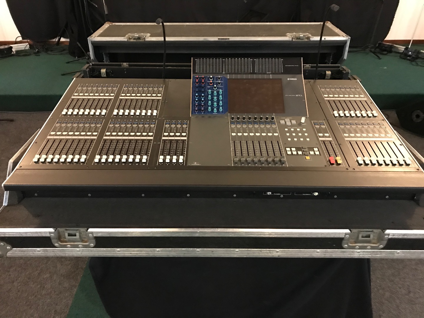 Yamaha M7 CL 48 Incl. 40 m Multicore 24/8 im Rollcase | 950 EUR ...