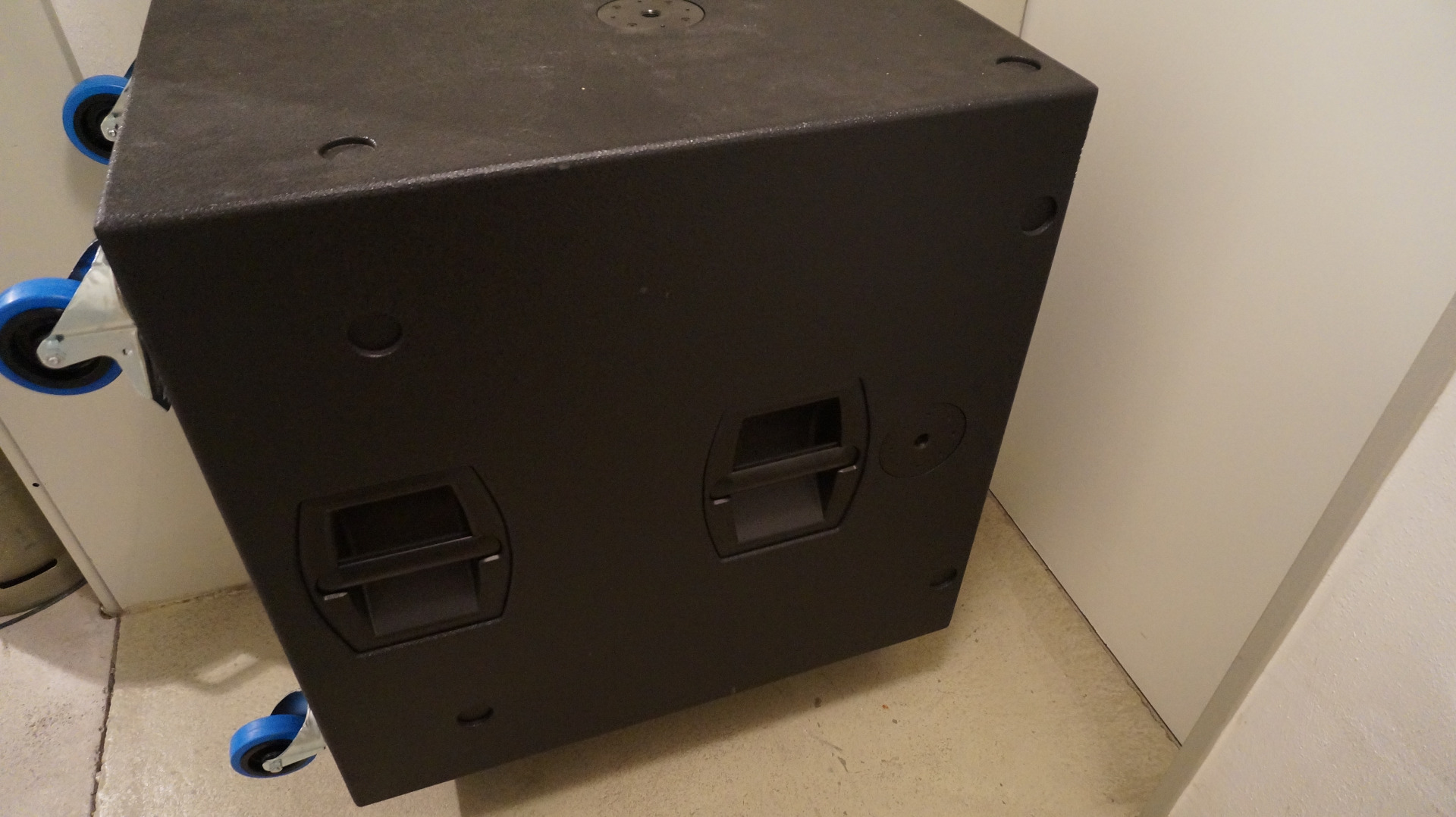 RCF 8005 Subwoofer | 1600 EUR - Gebrauchte-Veranstaltungstechnik.de ...