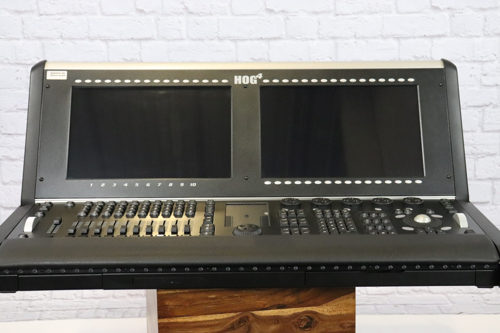 High End Hog 4 | 10500 EUR - Gebrauchte-Veranstaltungstechnik.de - Der ...