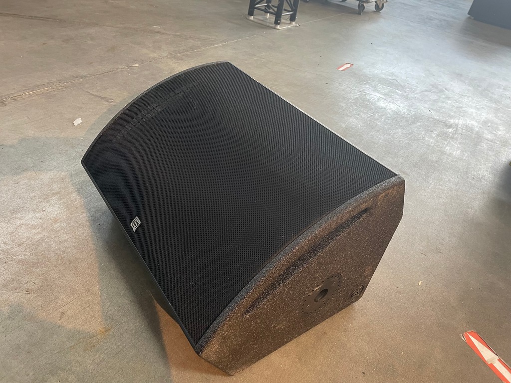 Synq SC 15 | 449 EUR - Gebrauchte-Veranstaltungstechnik.de - Der Marktplatz für gebrauchte ...