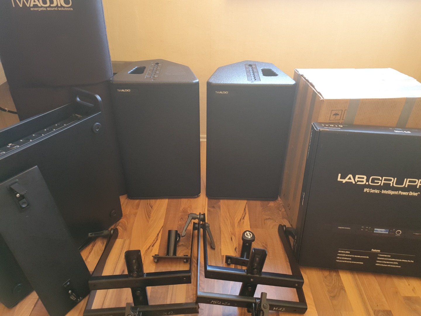 TW Audio M12 | 4000 EUR - Gebrauchte-Veranstaltungstechnik.de - Der ...