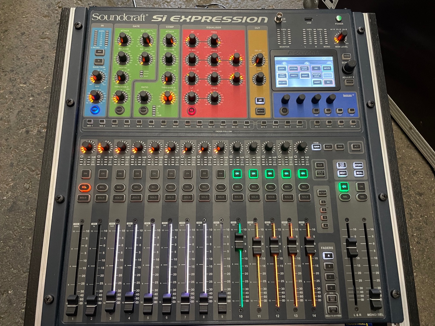 SET Soundcraft Expression 1 + Stagebox 16 incl MADI | 1300 EUR ...