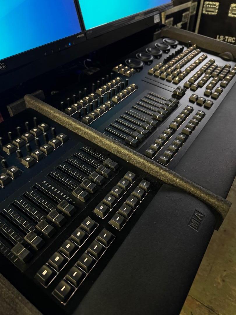 MA LIGHTING GrandMA3 Command and Fader Wing Console | 12500 EUR ...