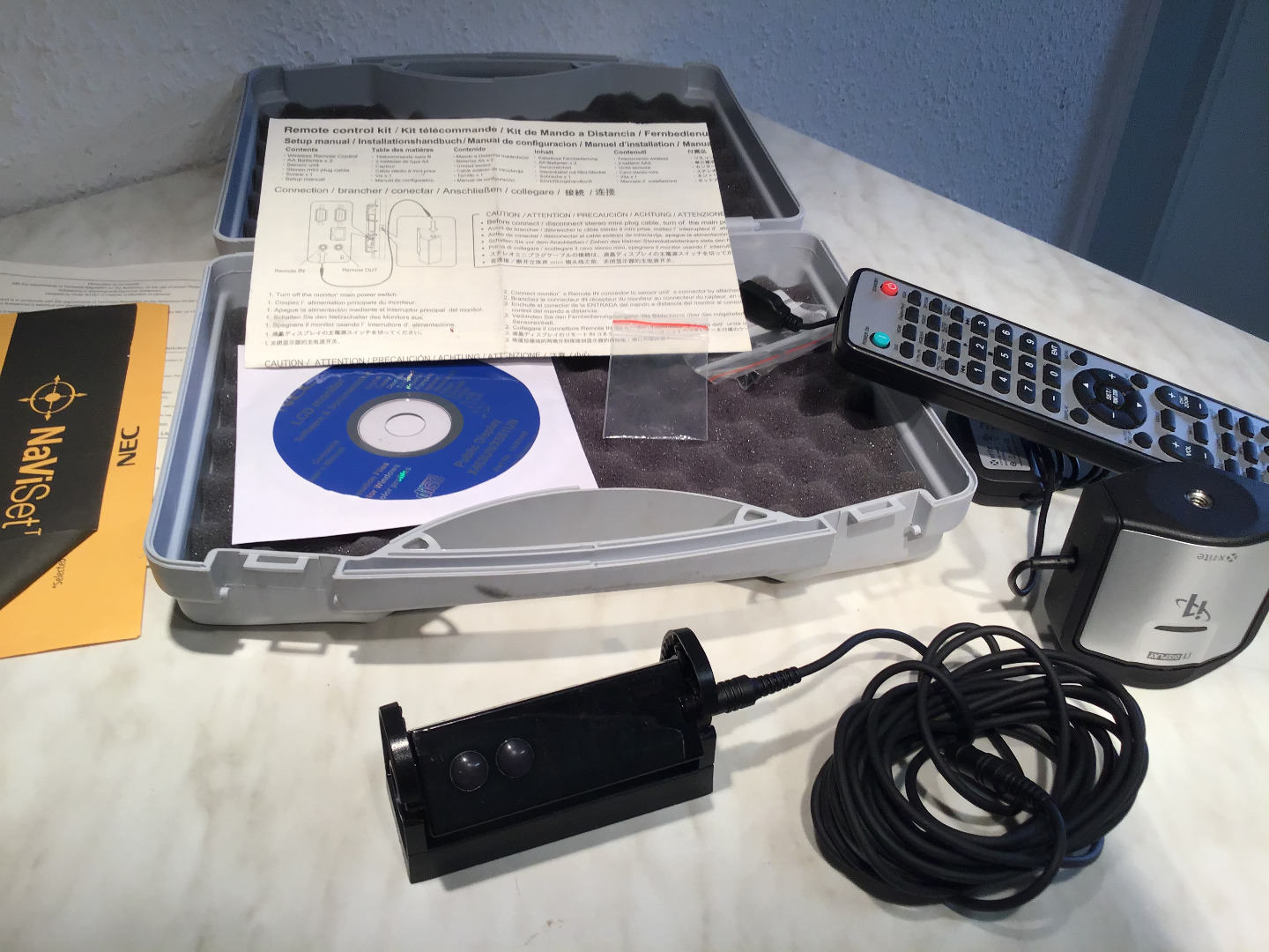 NEC Display Solutions NEC Human Sensor KT-RC3 KT-RC3 und X-Rite ...