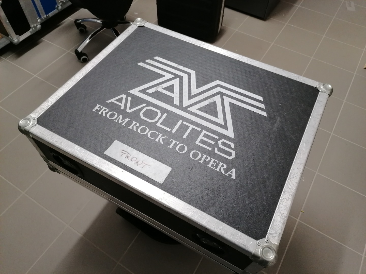 Avolites Pearl Tiger 2008 | 1200 EUR - Gebrauchte-Veranstaltungstechnik ...