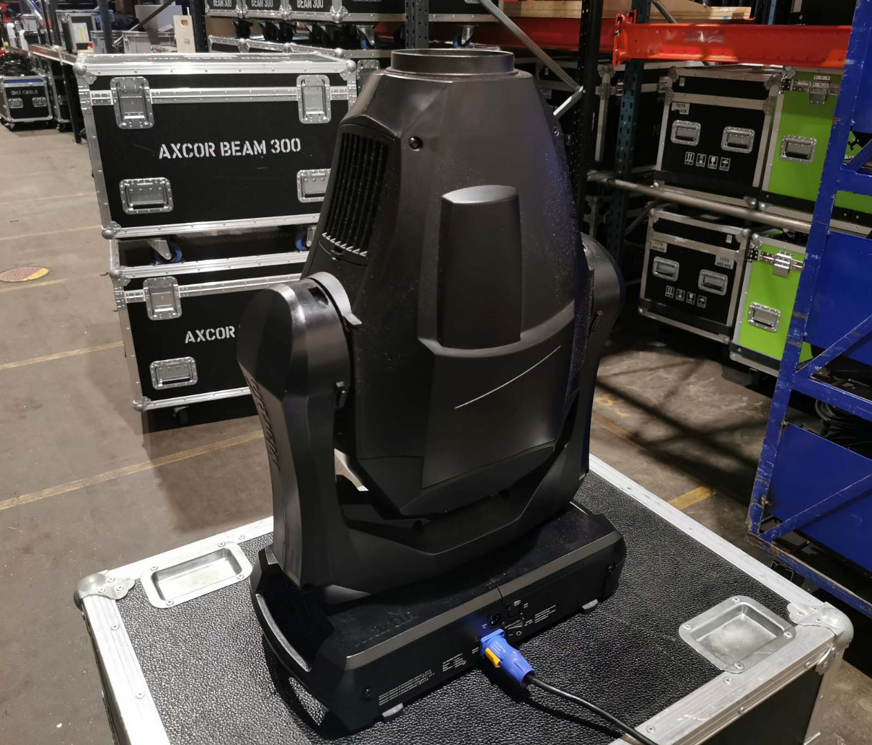 Martin Quantum Profile | 3366 EUR - Gebrauchte-Veranstaltungstechnik.de ...