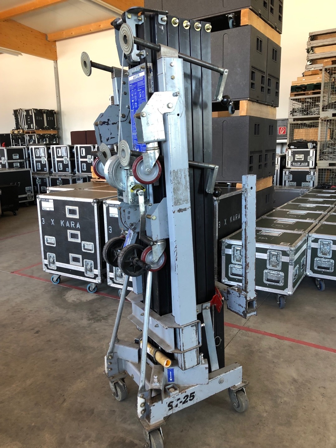 GENIE ST-25 Supertower Schwerlaststativ | 1999 EUR - Gebrauchte ...