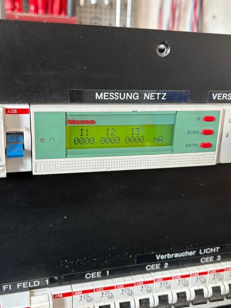 Stromverteiler 63A - 19" | 1199,00 EUR - Gebrauchte ...