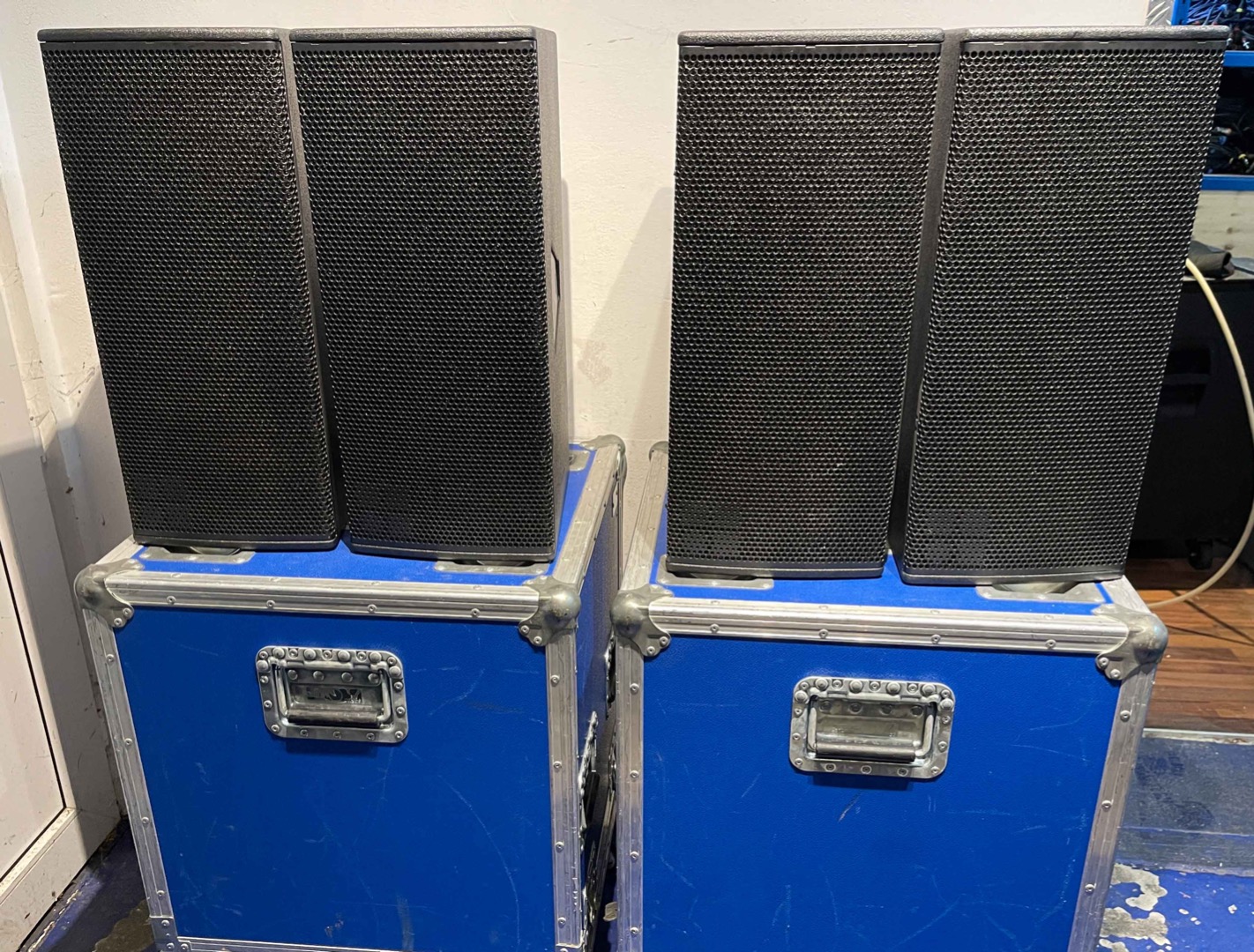 d&b audiotechnik 4x Y7P, 4x B6 Sub, 2x D20 Controller | 40000 EUR ...