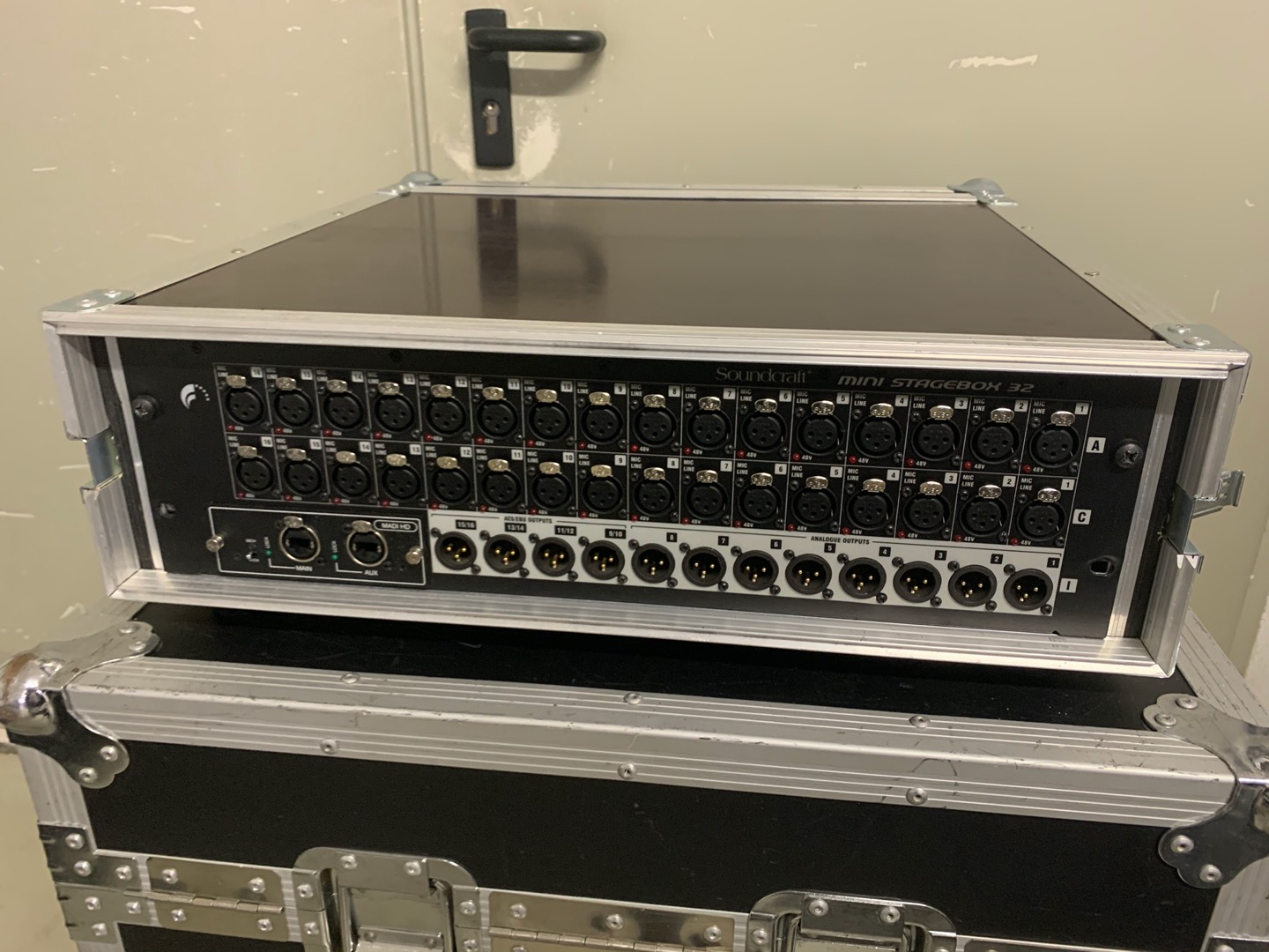 Soundcraft Mini Stagebox 32 | 1000 EUR - Gebrauchte ...