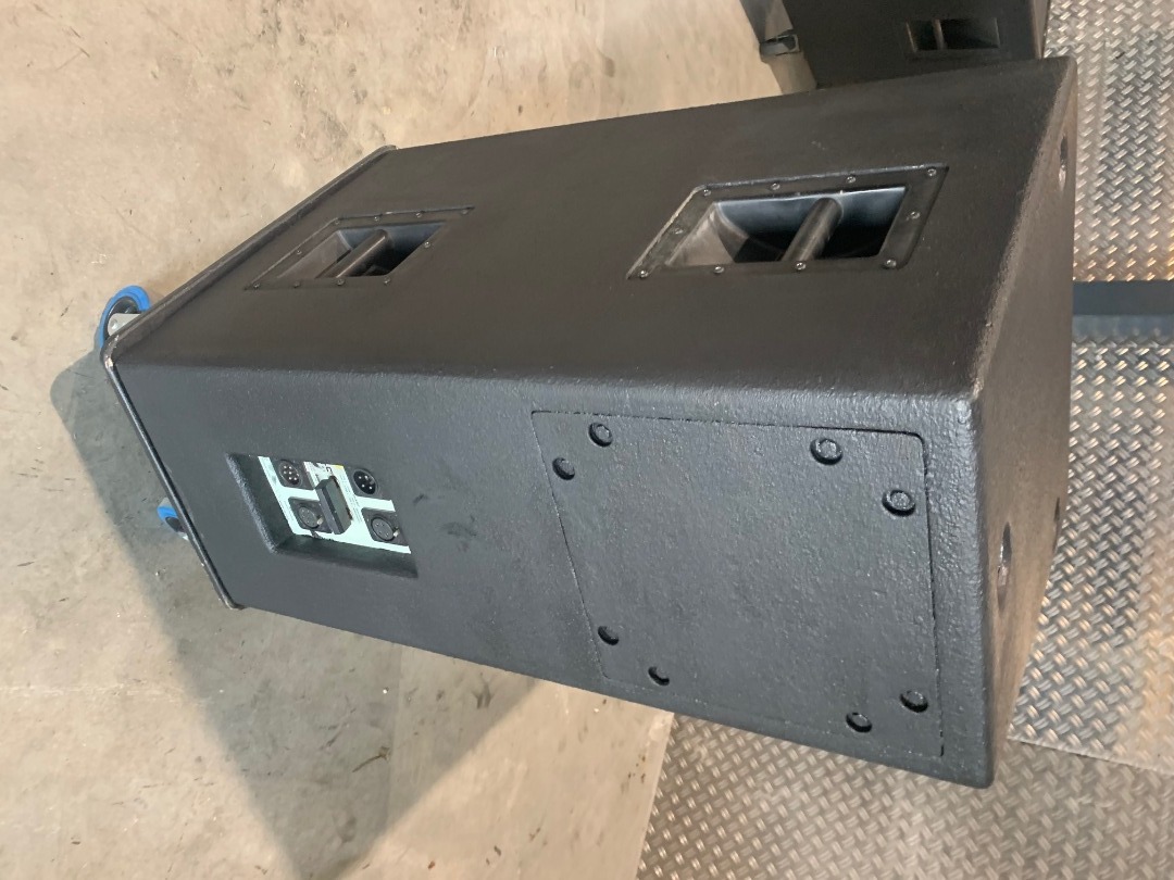 EAW KF650 + SB850 + EAW Controller + Crest Amping EAW KF650 // SB850 ...