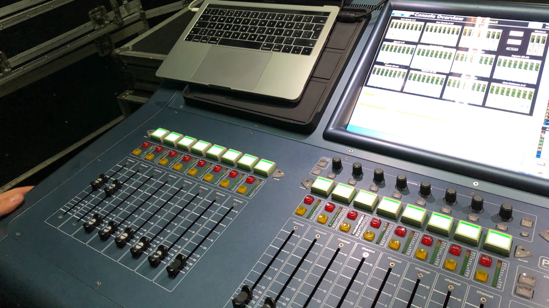 Midas Pro2 Case | 8000 EUR - Gebrauchte-Veranstaltungstechnik.de - Der ...