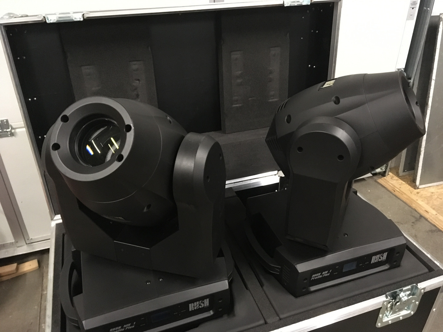 Martin Professional RUSH MH1 Profile Plus | 4200,00 EUR - Gebrauchte ...