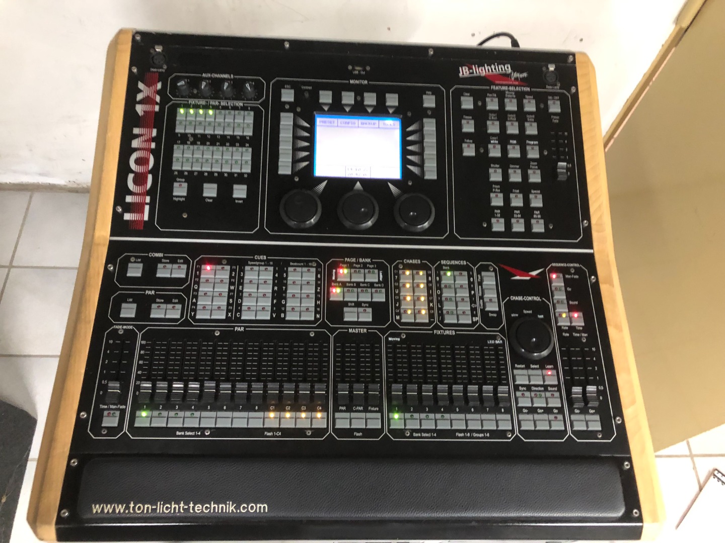 JB Lighting Licon 1X | 400 EUR - Gebrauchte-Veranstaltungstechnik.de ...