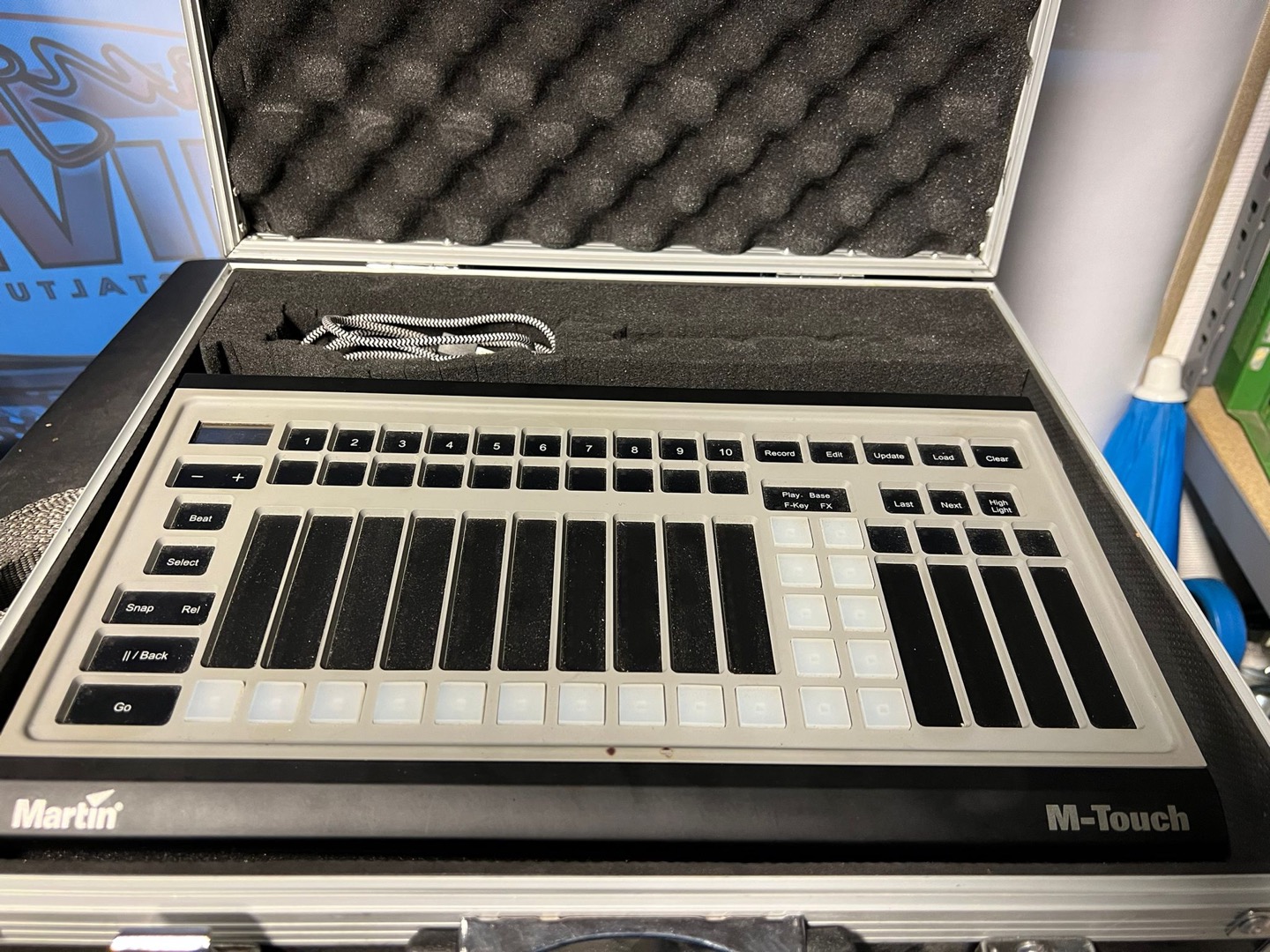 Martin M-Touch | 400 EUR - Gebrauchte-Veranstaltungstechnik.de - Der ...