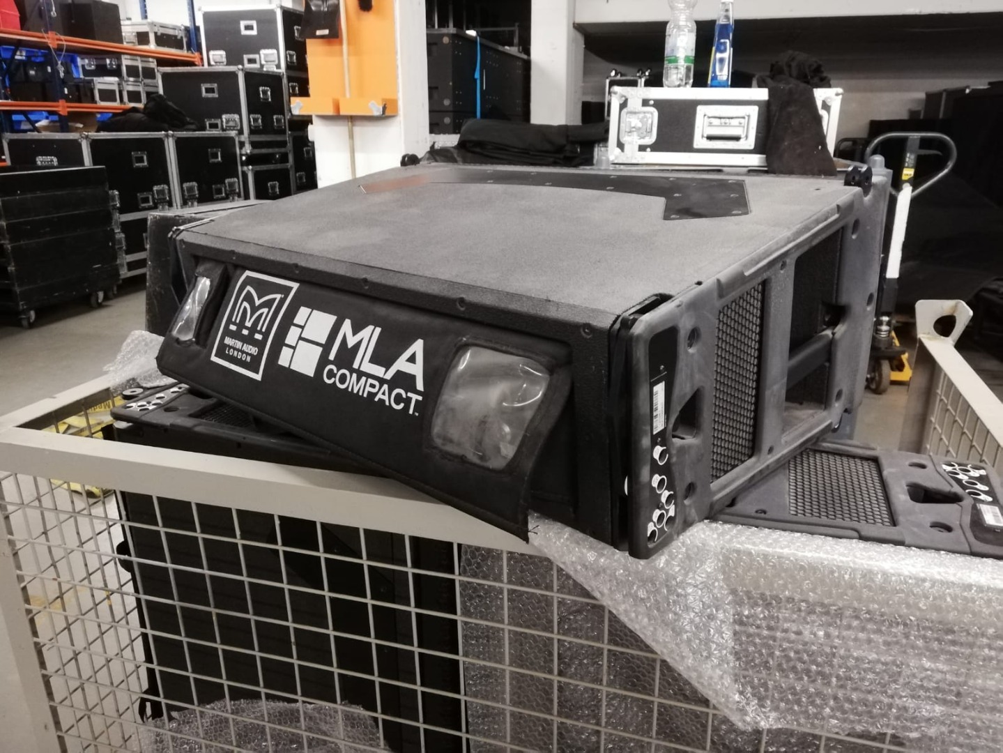 Martin Audio MLA Compact Set with 6 Tops & Bumper | 20500 EUR ...