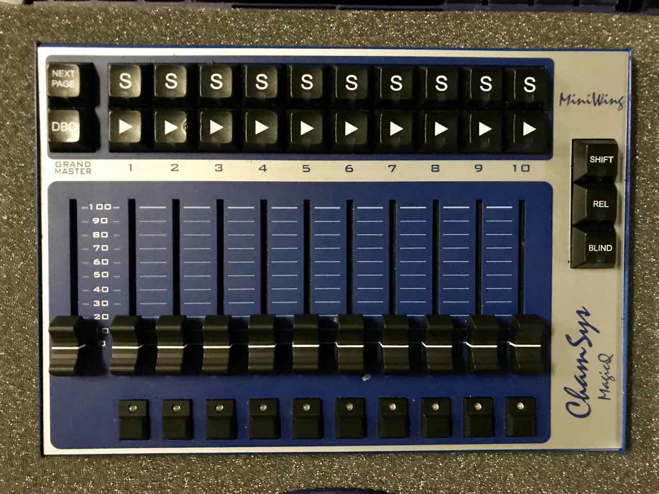 Chamsys Mini Wing | 600 EUR - Gebrauchte-Veranstaltungstechnik.de - Der ...