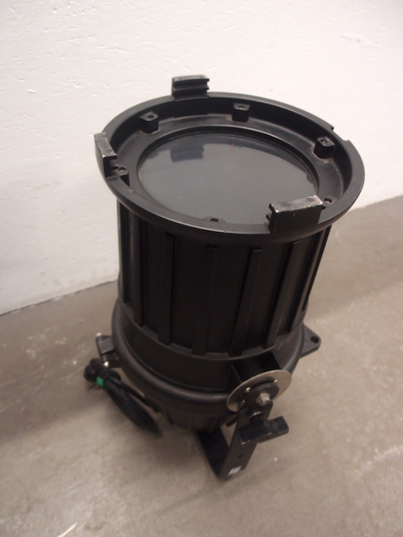 PAR 64 Outdoor Scheinwerfer | 0 EUR - Gebrauchte-Veranstaltungstechnik ...