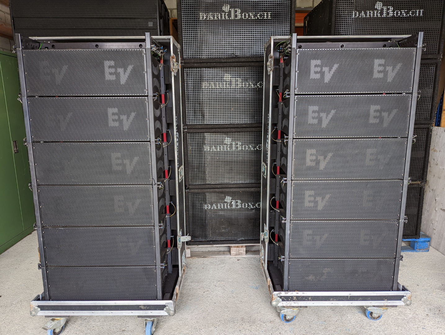 Electro Voice EV XLD281 Set 12Stk (2x 6Stk. in SwissCase) | 12000 EUR ...