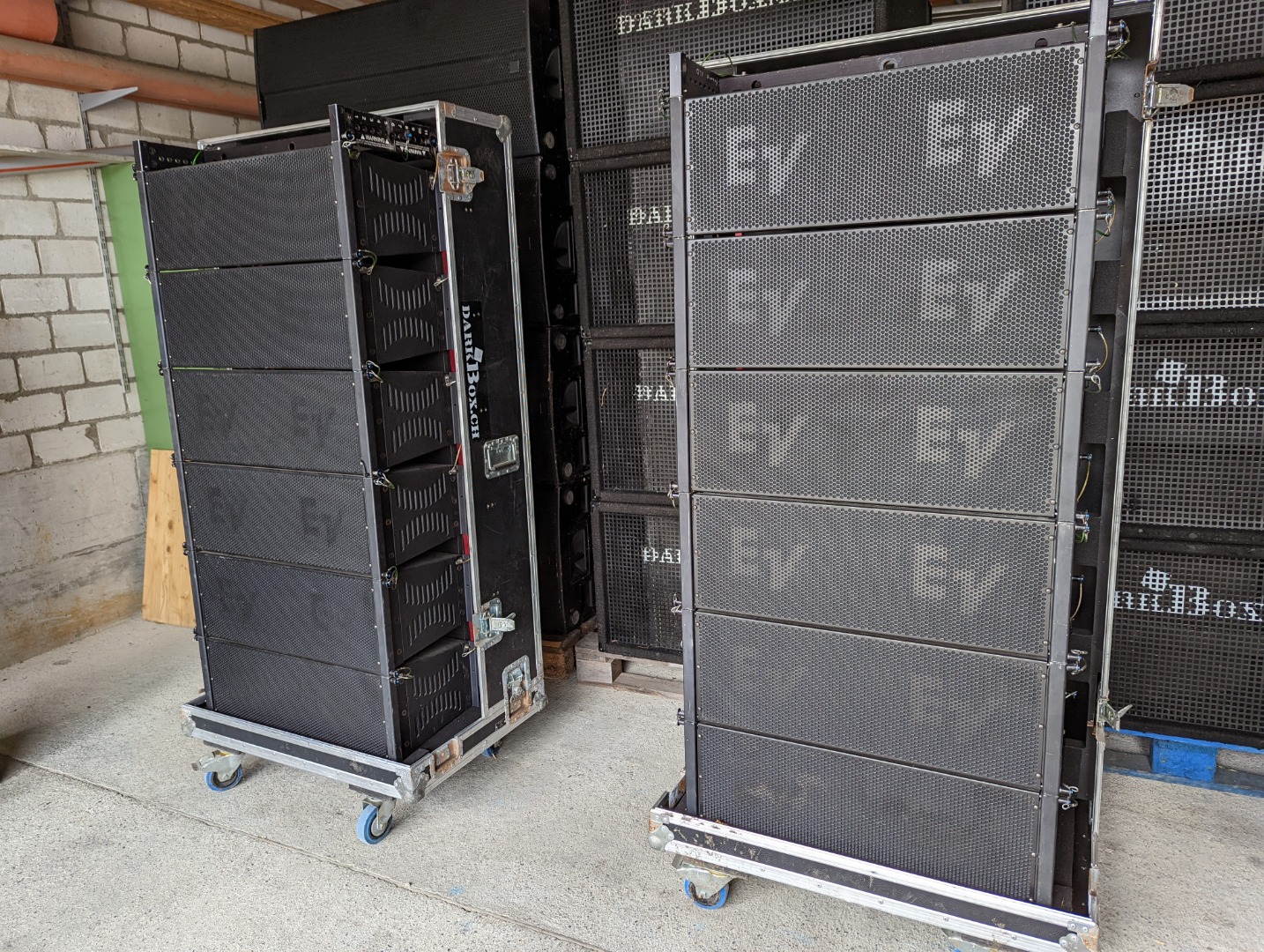 Electro Voice EV XLD281 Set 12Stk (2x 6Stk. in SwissCase) | 12000 EUR ...