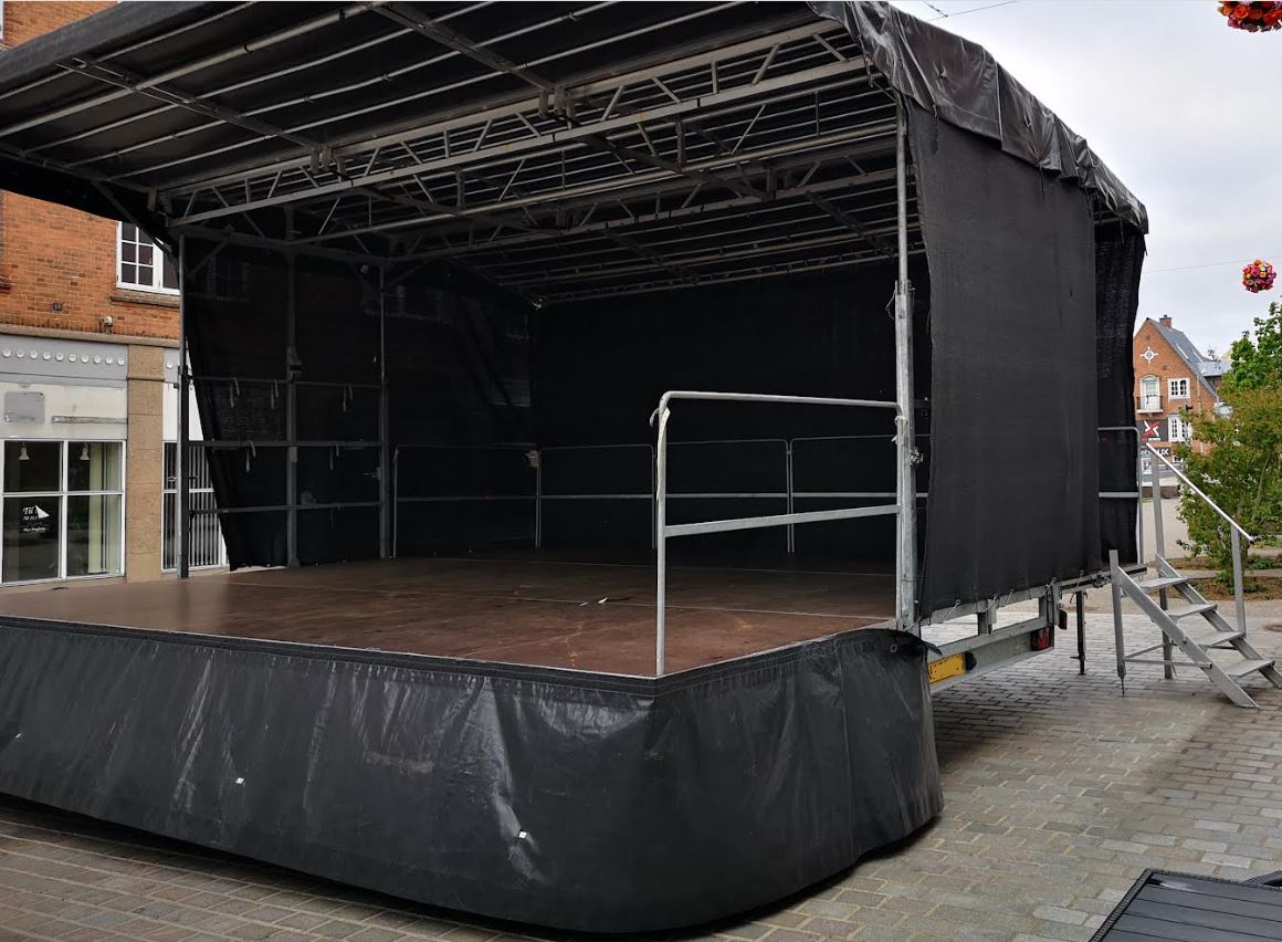 Stagemobile L stage 42m2 | 24000 EUR - Gebrauchte-Veranstaltungstechnik ...