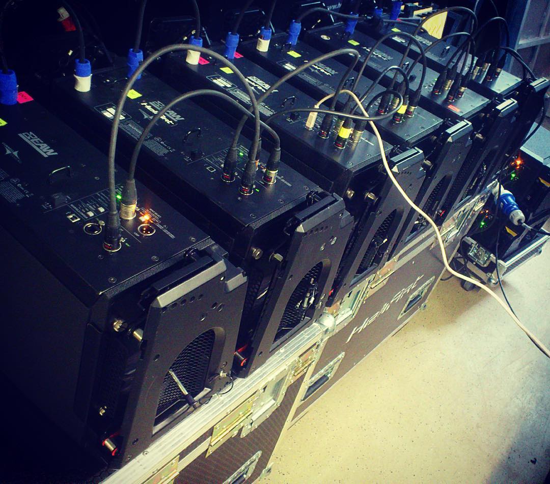 EAW NTL720 line array set 16x EAW NTL720 incl. flybars and flight cases ...